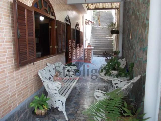 Casa / Sobrado para Venda em Nova Friburgo/RJ Centro 4 Quartos