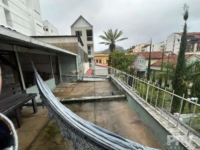 Casa / Sobrado para Venda em Nova Friburgo/RJ Centro 5 Quartos