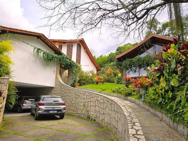 Casa / Sobrado para Venda em Nova Friburgo/RJ Braunes 4 Quartos