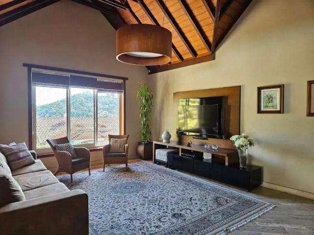 Casa / Sobrado para Venda em Nova Friburgo/RJ Braunes 4 Quartos