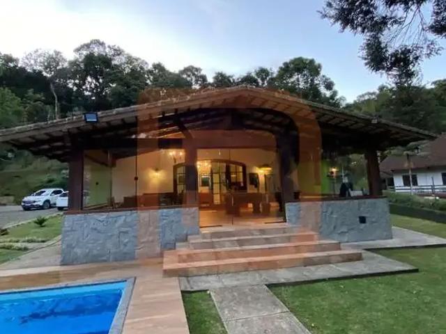 Casa / Sobrado para Venda em Nova Friburgo/RJ Mury 6 Quartos