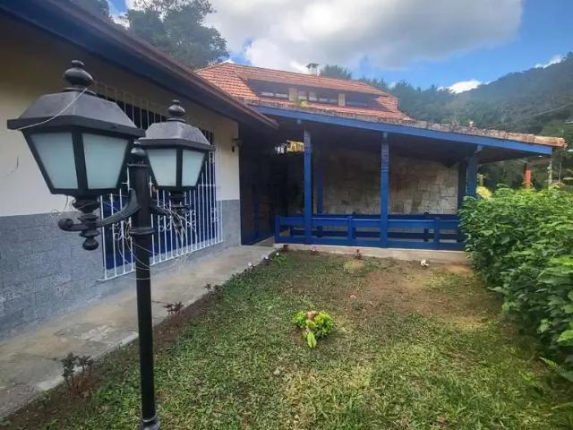 Casa / Sobrado para Venda em Nova Friburgo/RJ Mury 2 Quartos