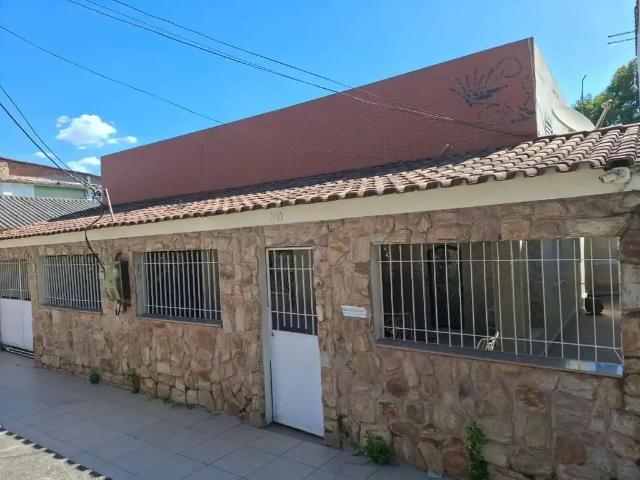 Casa / Sobrado para Venda em Nova Iguaçu/RJ Floresta 4 Quartos
