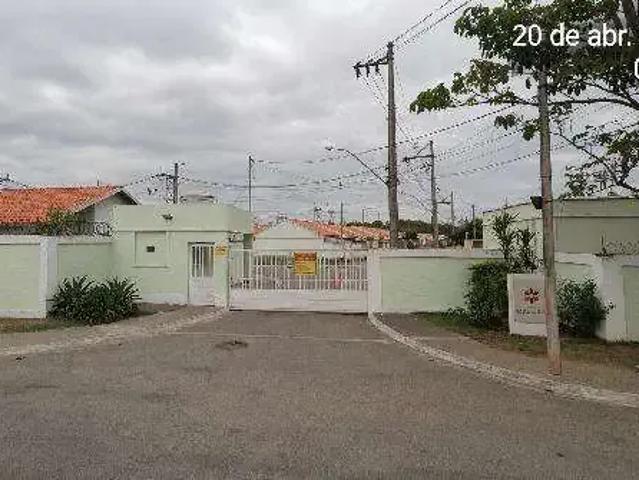Casa / Sobrado para Venda em Nova Iguaçu/RJ Palhada 2 Quartos