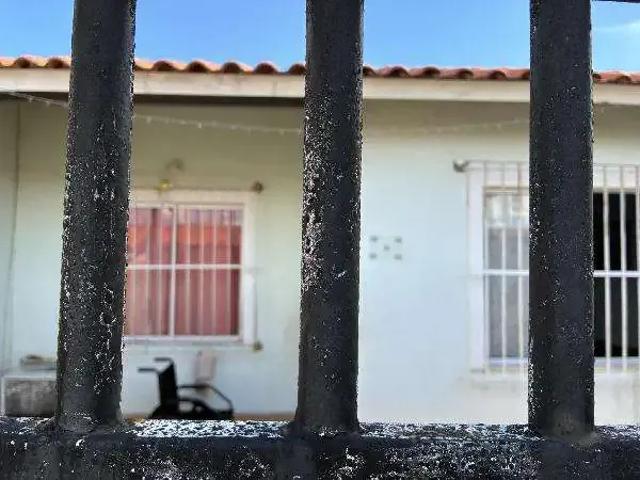 Casa / Sobrado para Venda em Nova Iguaçu/RJ Palhada 2 Quartos