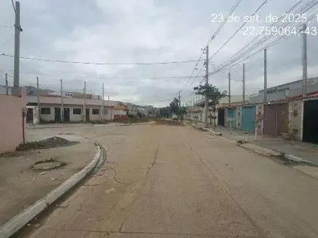 Casa / Sobrado para Venda em Nova Iguaçu/RJ Palhada 2 Quartos