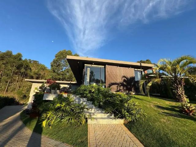 Casa / Sobrado para Venda em Nova Lima/MG Alphaville 4 Quartos