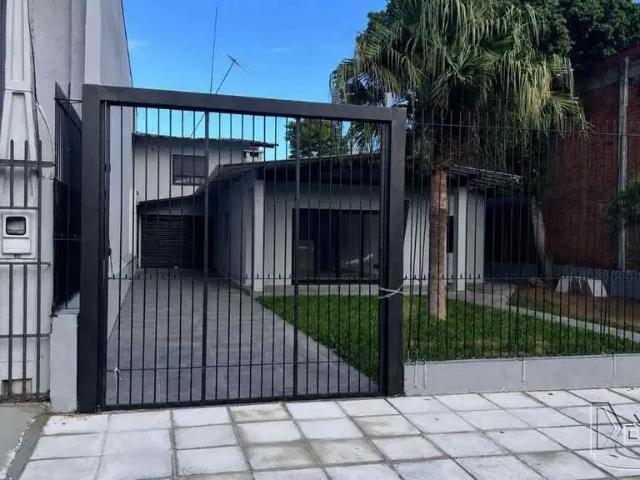 Casa / Sobrado para Venda em Novo Hamburgo/RS Ideal 4 Quartos