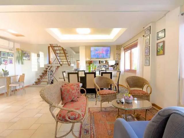 Casa / Sobrado para Venda em Novo Hamburgo/RS Petrópolis 4 Quartos