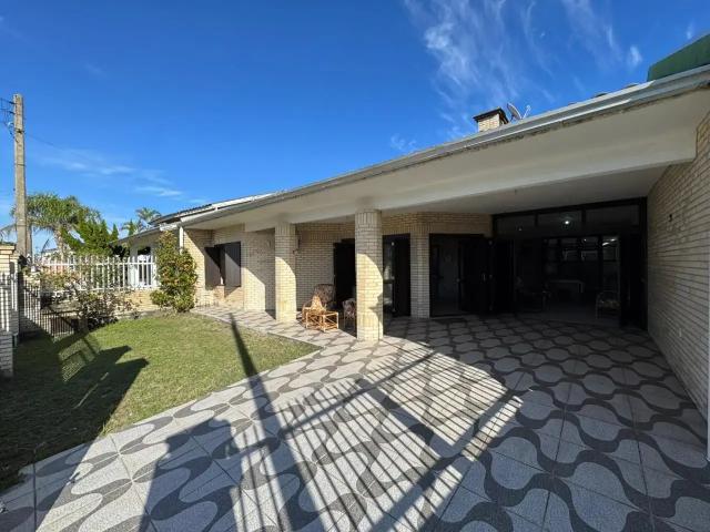 Casa / Sobrado para Venda em Osório/RS Atlântida Sul Distrito 3 Quartos