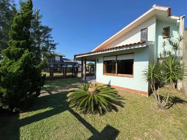 Casa / Sobrado para Venda em Osório/RS Atlântida Sul Distrito 4 Quartos