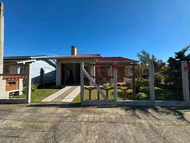 Casa / Sobrado para Venda em Osório/RS Atlântida Sul Distrito 4 Quartos
