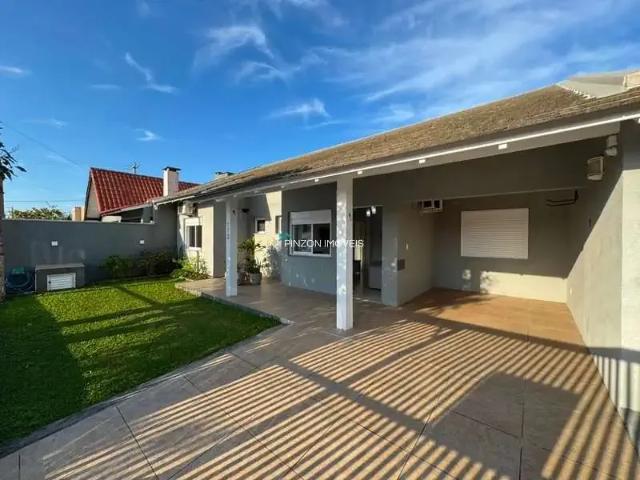 Casa / Sobrado para Venda em Osório/RS Atlântida Sul Distrito 5 Quartos