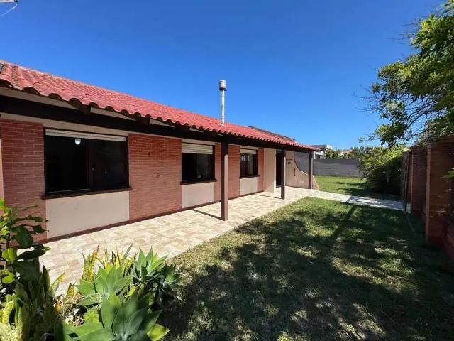 Casa / Sobrado para Venda em Osório/RS Atlântida Sul Distrito 8 Quartos
