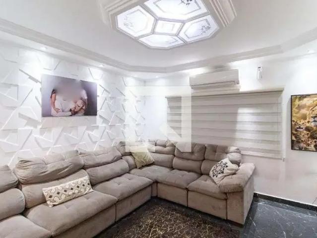 Casa / Sobrado para Venda em Osasco/SP Umuarama 4 Quartos