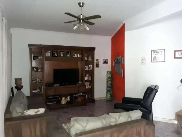 Casa / Sobrado para Venda em Osasco/SP Umuarama 4 Quartos
