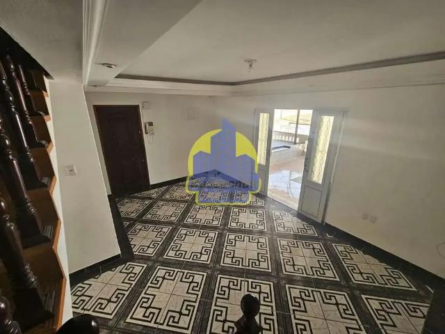 Casa / Sobrado para Venda em Osasco/SP Umuarama 3 Quartos