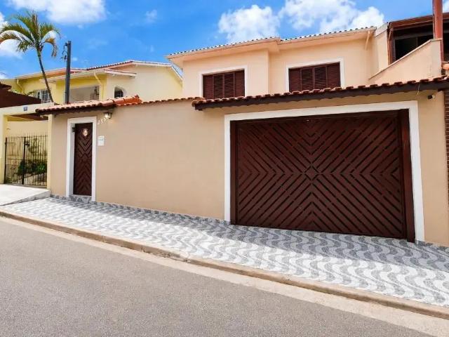 Casa / Sobrado para Venda em Osasco/SP Umuarama 3 Quartos