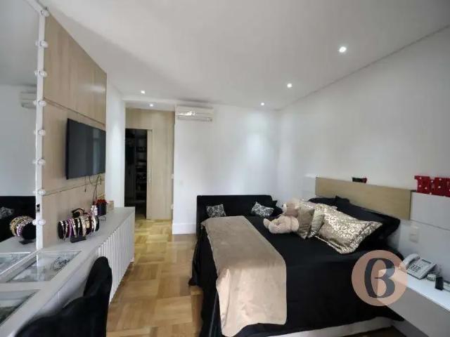 Casa / Sobrado para Venda em Osasco/SP Adalgisa 4 Quartos