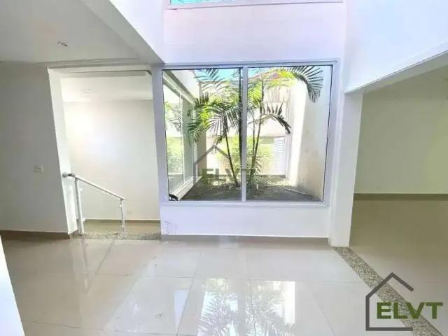 Casa / Sobrado para Venda em Osasco/SP City Bussocaba 6 Quartos