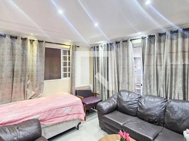 Casa / Sobrado para Venda em Osasco/SP Jardim Roberto 3 Quartos