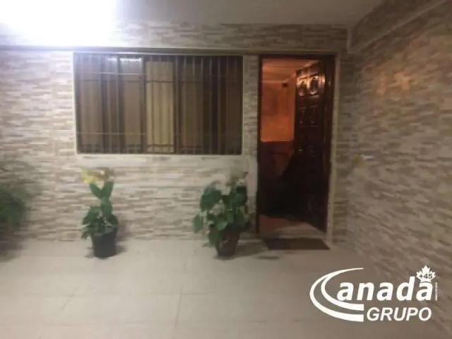 Casa / Sobrado para Venda em Osasco/SP Metalúrgicos 3 Quartos