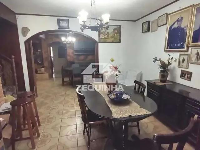 Casa / Sobrado para Venda em Osasco/SP Santo Antônio 4 Quartos
