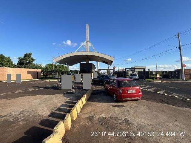 Casa / Sobrado para Venda em Ourinhos/SP Jardim Itamaraty 2 Quartos