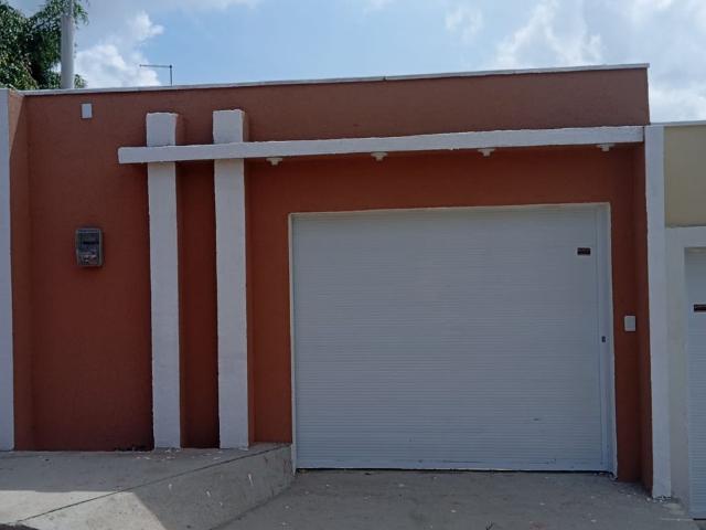 Casa / Sobrado para Venda em Pacatuba/CE Monguba 2 Quartos