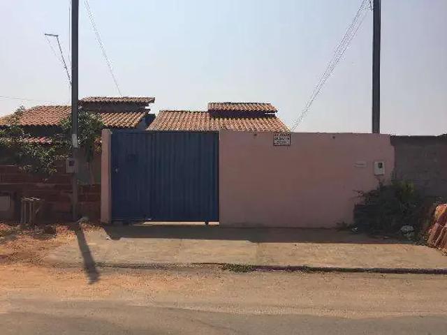 Casa / Sobrado para Venda em Padre Bernardo/GO Centro 2 Quartos