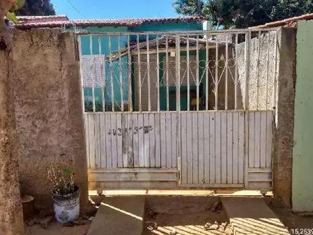 Casa / Sobrado para Venda em Padre Bernardo/GO Centro 2 Quartos