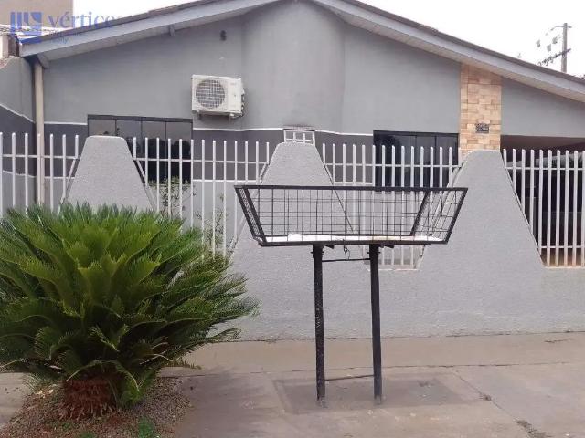 Casa / Sobrado para Venda em Paiçandu/PR Centro 3 Quartos