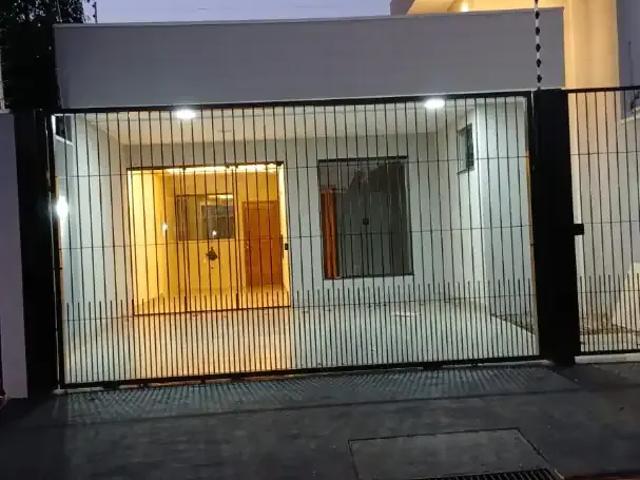 Casa / Sobrado para Venda em Paiçandu/PR Jardim Pioneiros 3 Quartos