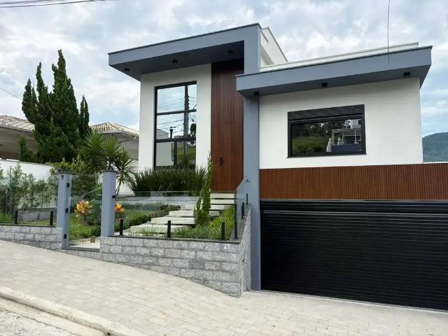 Casa / Sobrado para Venda em Palhoça/SC Centro 3 Quartos