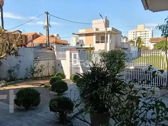 Casa / Sobrado para Venda em Palhoça/SC Centro 3 Quartos