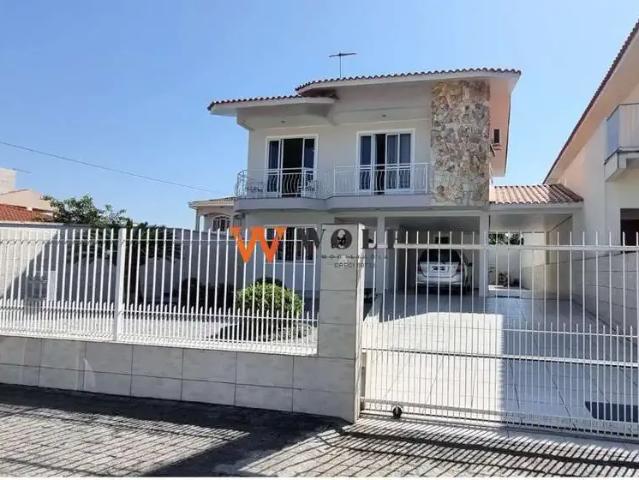 Casa / Sobrado para Venda em Palhoça/SC Centro 3 Quartos