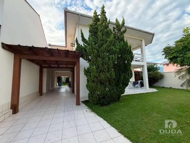Casa / Sobrado para Venda em Palhoça/SC Centro 3 Quartos