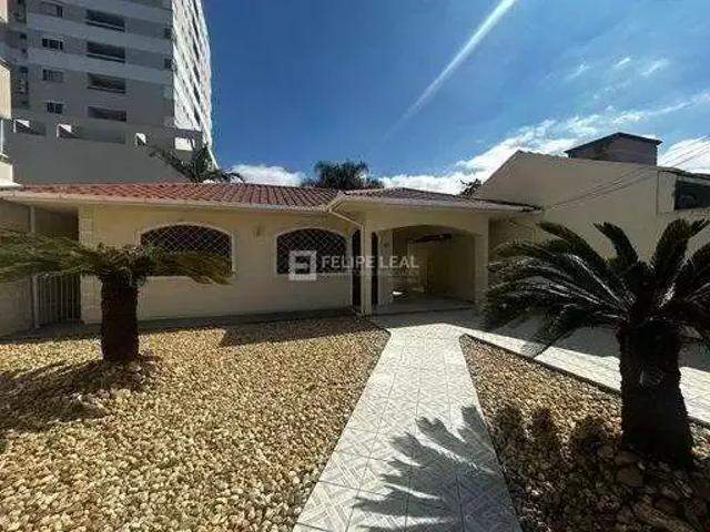 Casa / Sobrado para Venda em Palhoça/SC Centro 3 Quartos