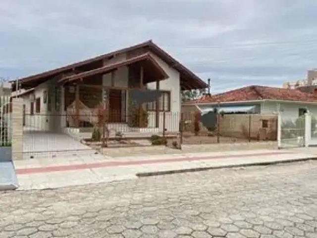 Casa / Sobrado para Venda em Palhoça/SC Centro 3 Quartos