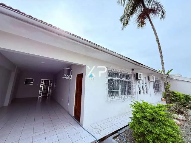 Casa / Sobrado para Venda em Palhoça/SC Centro 3 Quartos