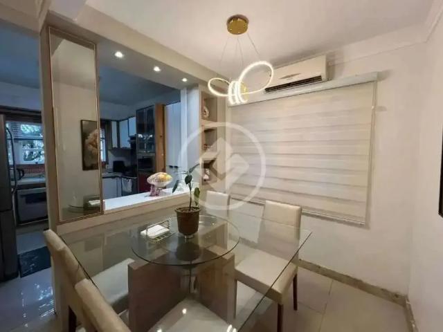 Casa / Sobrado para Venda em Palhoça/SC Centro 4 Quartos