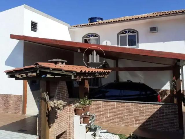 Casa / Sobrado para Venda em Palhoça/SC Centro 4 Quartos