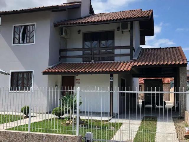Casa / Sobrado para Venda em Palhoça/SC Cidade Universitária Pedra Branca 3 Quartos
