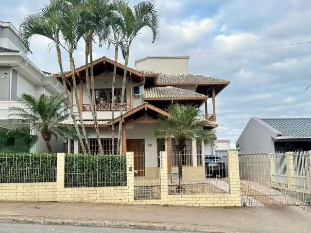 Casa / Sobrado para Venda em Palhoça/SC Cidade Universitária Pedra Branca 4 Quartos