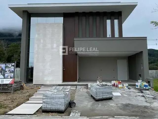 Casa / Sobrado para Venda em Palhoça/SC Cidade Universitária Pedra Branca 4 Quartos