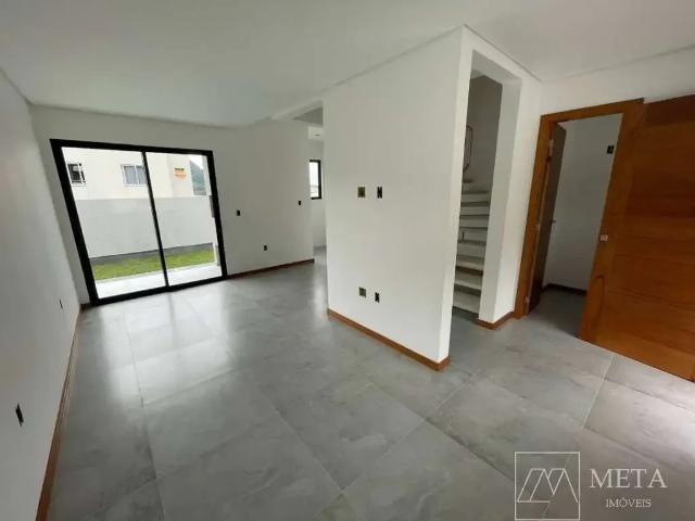 Casa / Sobrado para Venda em Palhoça/SC Alto Aririu 3 Quartos