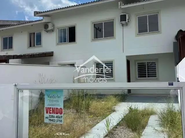 Casa / Sobrado para Venda em Palhoça/SC Aririu 2 Quartos