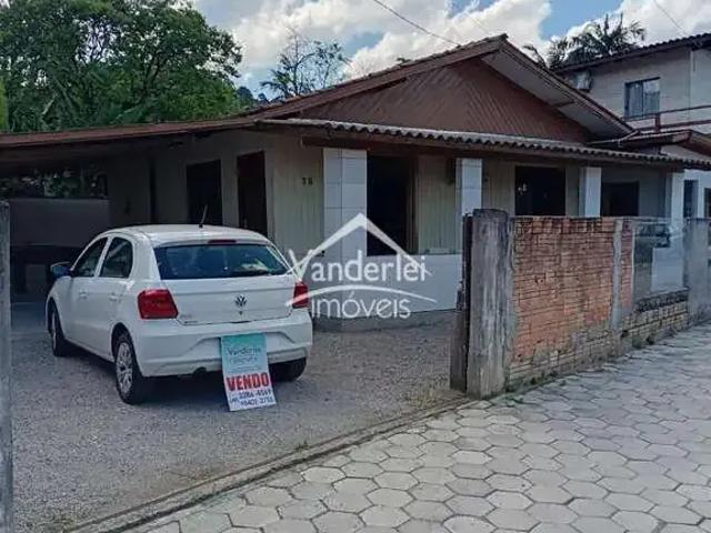Casa / Sobrado para Venda em Palhoça/SC Aririu 2 Quartos