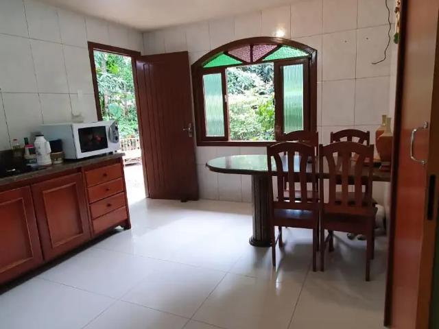 Casa / Sobrado para Venda em Palhoça/SC Aririu 3 Quartos