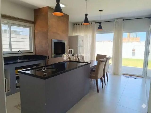 Casa / Sobrado para Venda em Palhoça/SC Aririu 3 Quartos